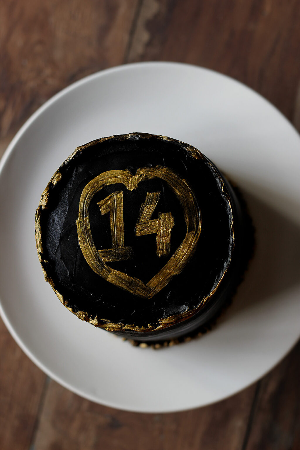Black and Gold Chocolate Ganache Cake Recipe-Lemon in Ginger